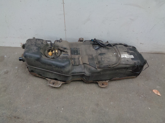 Brandstof tank 2.7d met pomp Range Rover Sport Gen1 ...